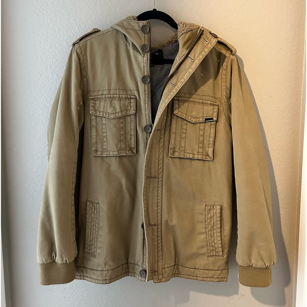 Great Condition Quicksilver Jacket. No Stain Or Rips. - Gem